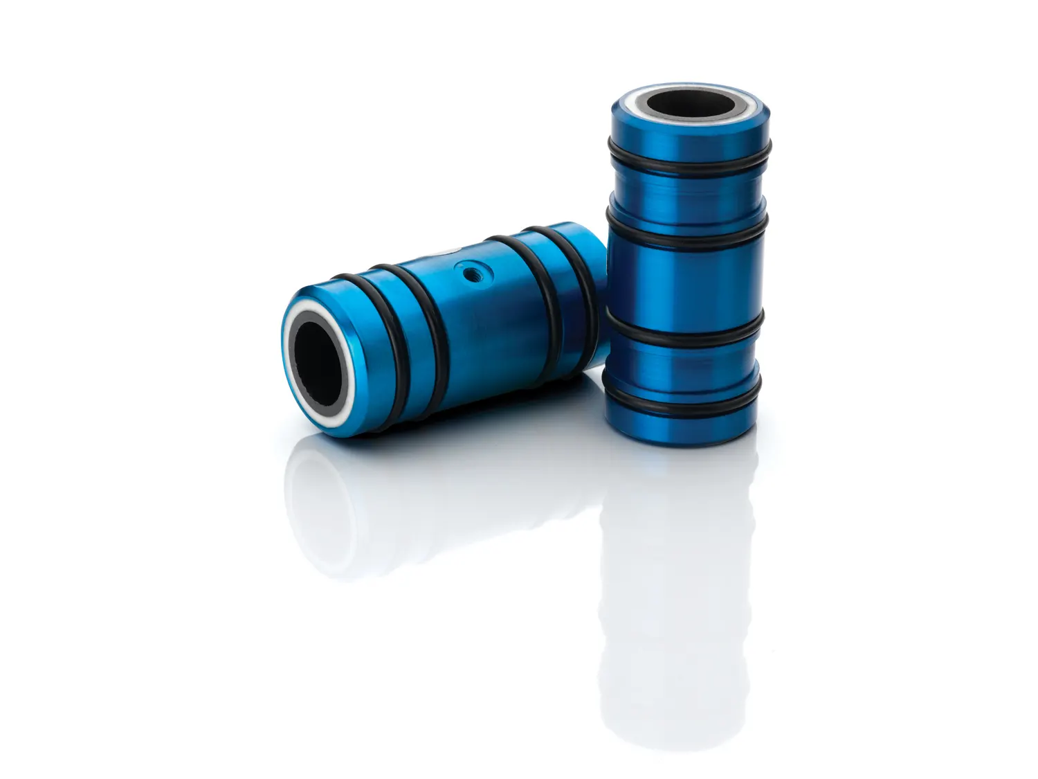 Air bushings for highly accurate motion control engineering
